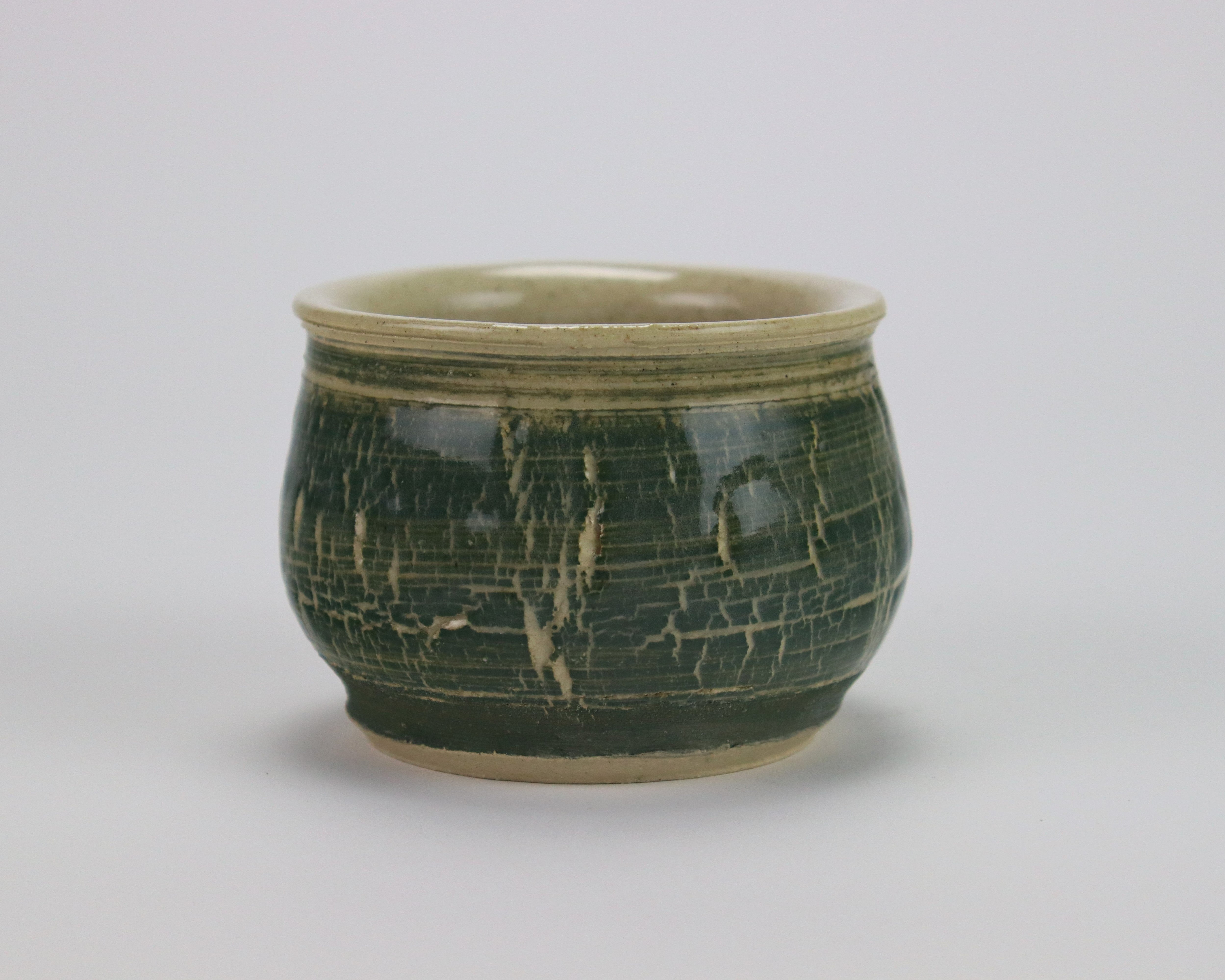 Green Cracked Pot – Element Ceramics